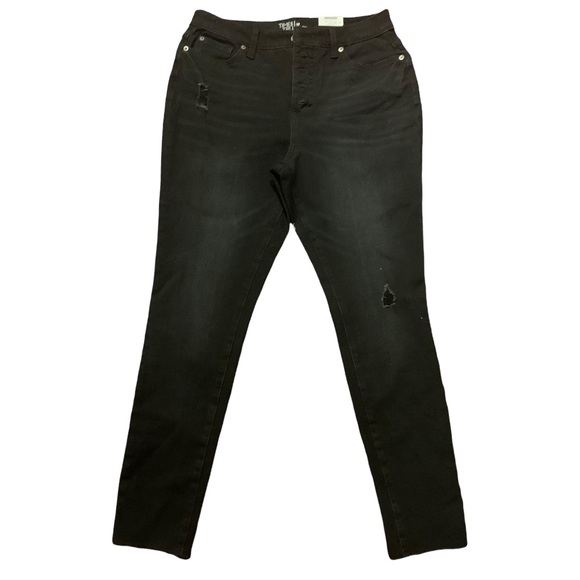 Time and Tru | Jeans | New Black Time And Tru High Rise Curvy Jeans ...